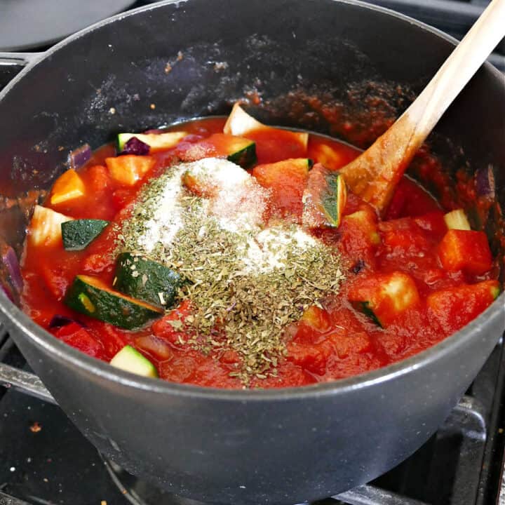 Hidden Veggie Pasta Sauce - It's a Veg World After All®