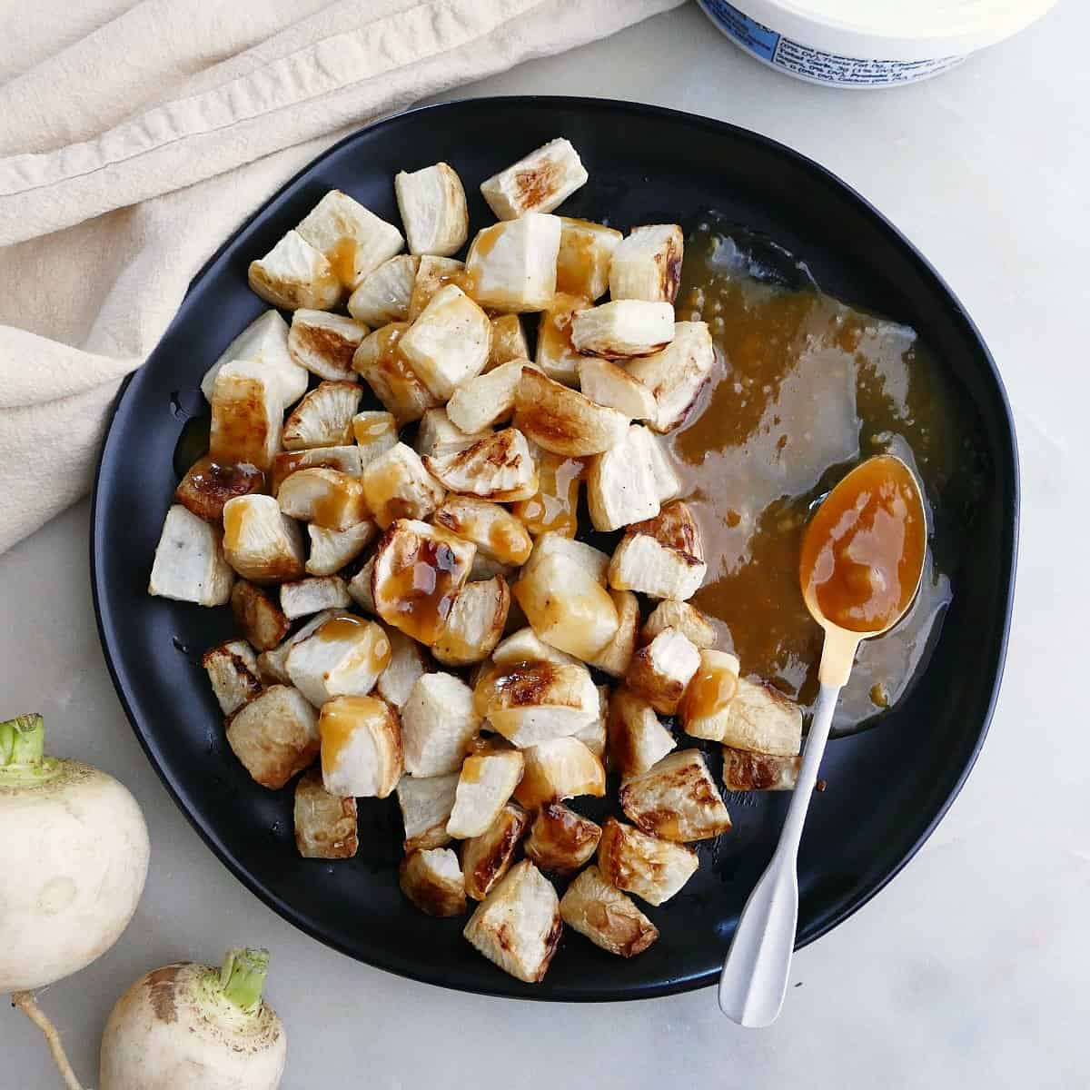 Roasted Japanese Turnips (Hakurei Turnips) Recipe - It's a Veg World ...