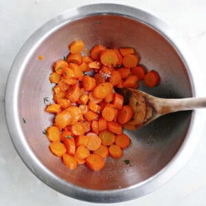 Microwave Carrots (with Seasoning Ideas) - It's a Veg World After All®