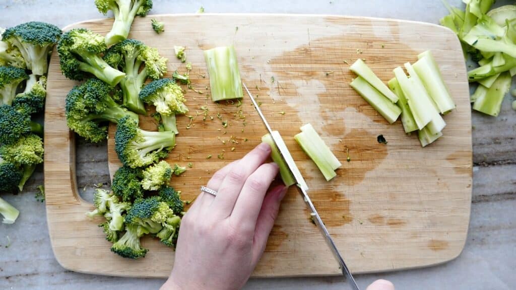 How to Cut Broccoli - It's a Veg World After All®